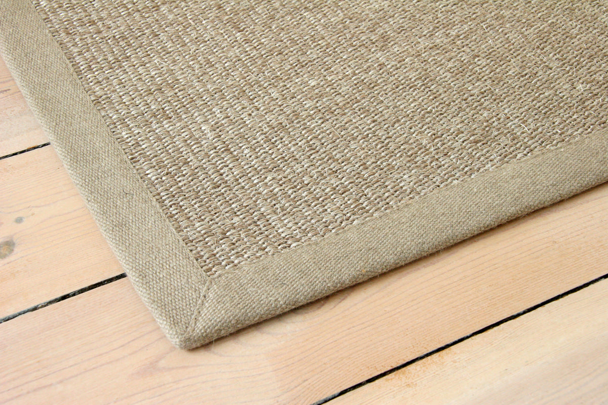 Incata Sisaltæppe - Sisal tæpper med kantbånd - Tæpper – On The Rugs